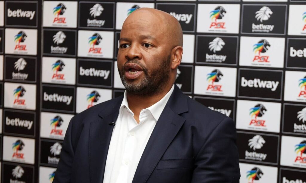 Mngqithi returns to Golden Arrows & it’s Sundowns in his first match!