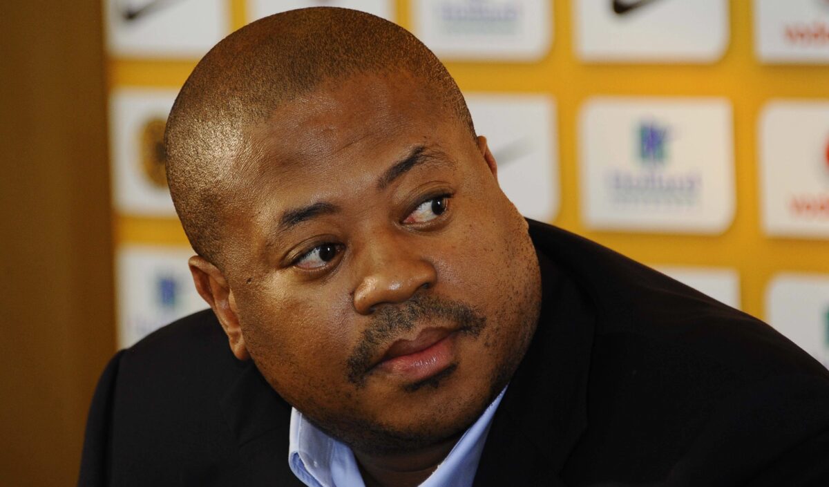 Kaizer Chiefs extend midfielder's stay at the club